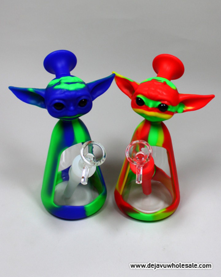 7'' Baby Yoda Head Silicone Water Pipe With Glass (14mm bowl)
