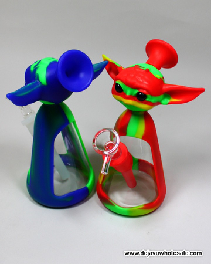 7'' Baby Yoda Head Silicone Water Pipe With Glass (14mm bowl)